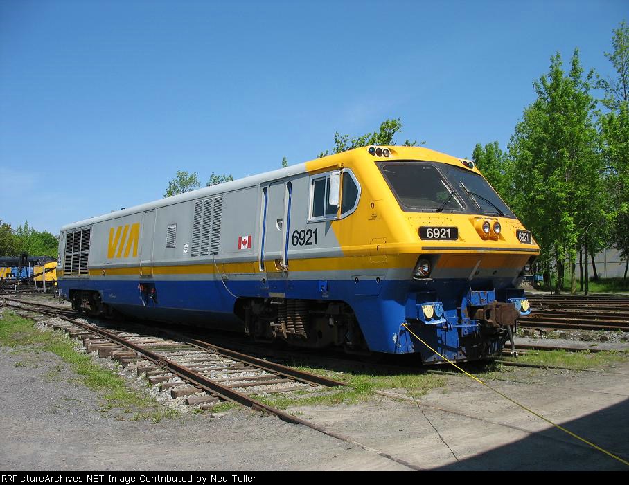 Via 6921 on Display - Canadian Rail Museum